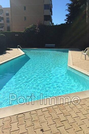 Appartement à louer - Les Paluds, Saint-Laurent-du-Var - 1 pièce