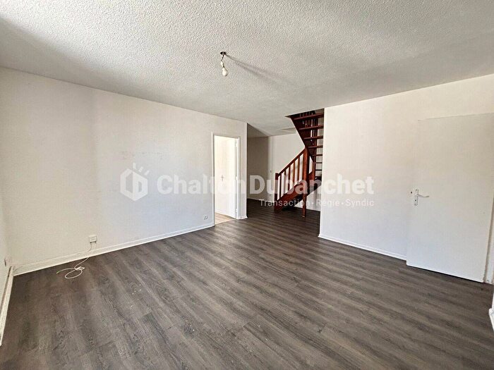 Clermont-Est, Roanne : Appartement 4 pièces à louer