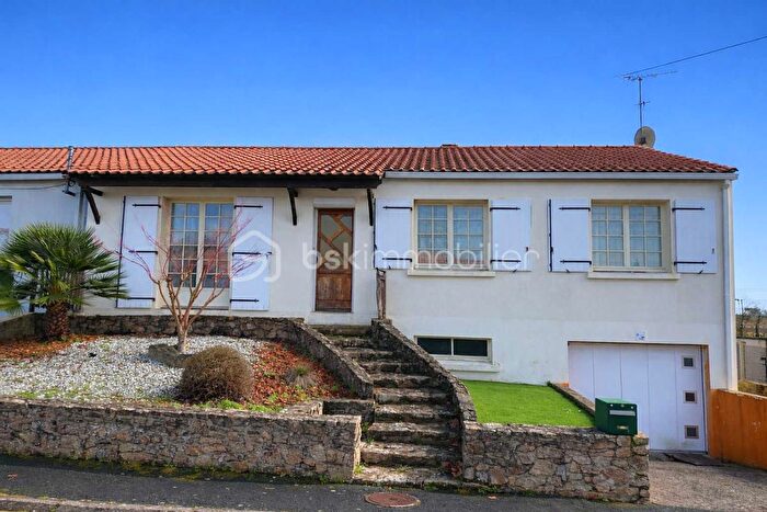 Maison à vendre - Beaupréau - 4 pièces - 3 chambres