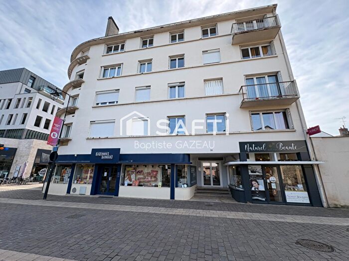 Bourges, Centre-ville, Charlet, Lahitolle, Pignoux, Sembat : Appartement 4 pièces à vendre
