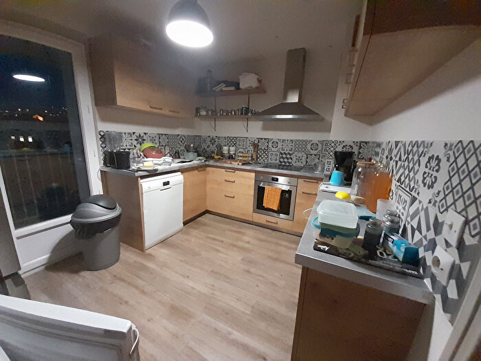 Appartement à louer - Aurillac, Centre-ville - 4 pièces - 2 chambres