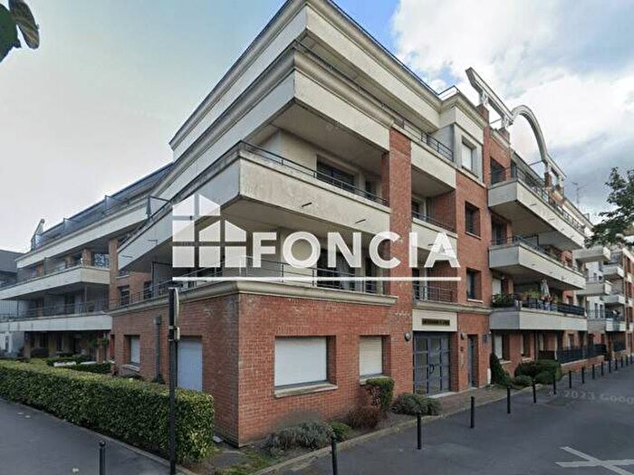 Appartement 3 pièces à louer à Centre-Neuf Bourg-Quesnoy-Delsaux-Musée-Cannoniers-Gare, Valenciennes
