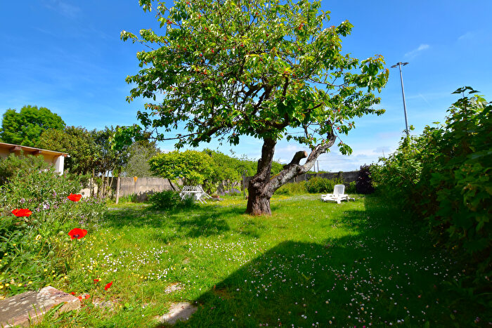 Maison à vendre - Les Essarts-le-Roi - 4 pièces - 3 chambres