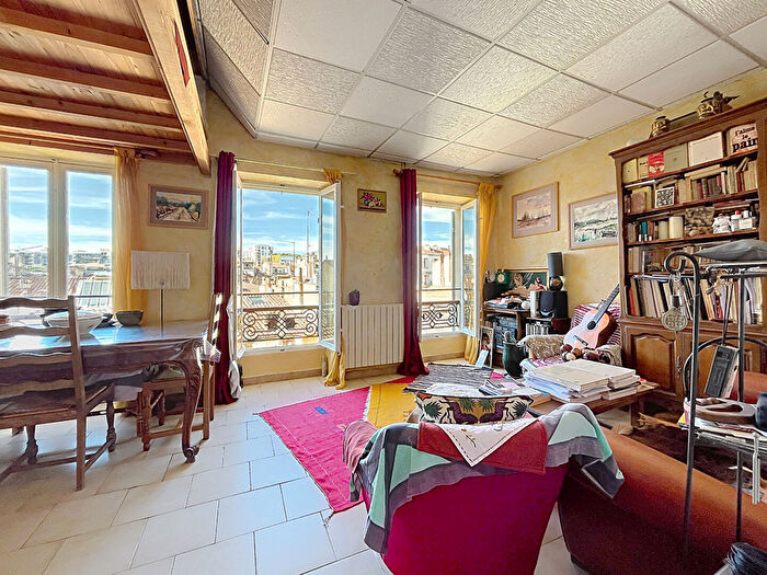 Marseille er, Saint-Charles : Appartement 3 pièces à vendre