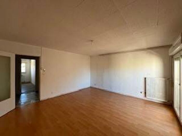 Appartement à louer - Est, Bollène - 4 pièces - 3 chambres