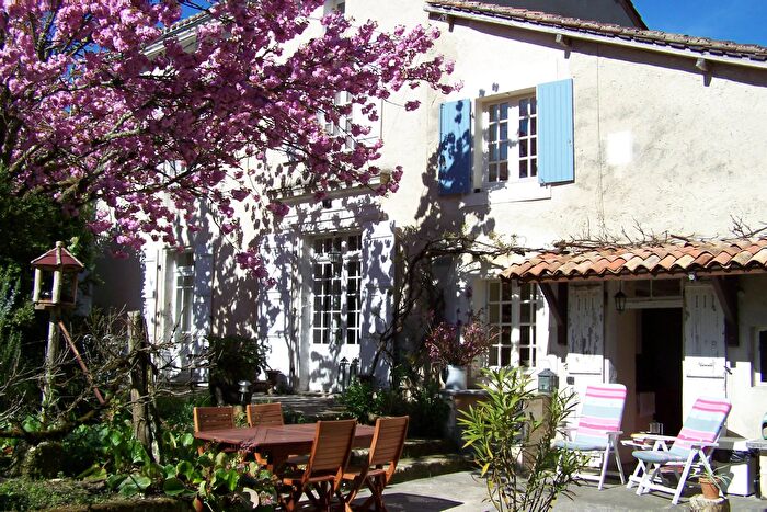 Mareuil - Maison 11 pièces à vendre