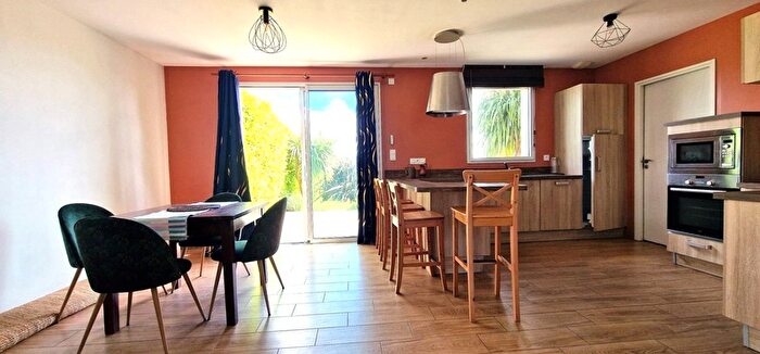 Maison à vendre - Poullan-sur-Mer - 5 pièces - 4 chambres