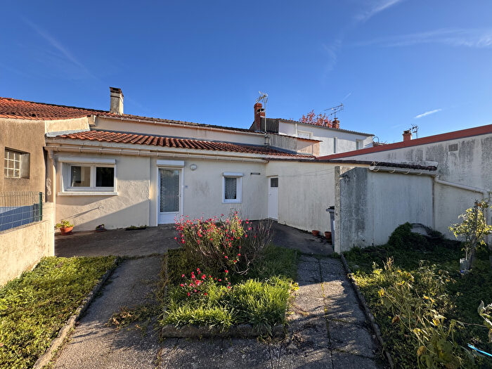 Maison à vendre - Aizenay - 4 pièces - 3 chambres