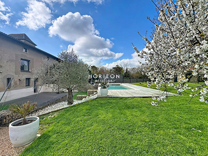 Sancé : Maison 11 pièces à vendre