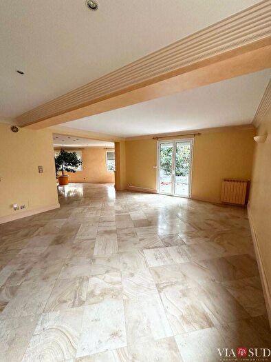 Appartement à louer - Ancien Hôpital, Beziers - 4 pièces - 3 chambres