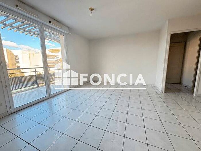 Appartement à louer - Croix de Poumeyrac, Béziers - 2 pièces - 1 chambre