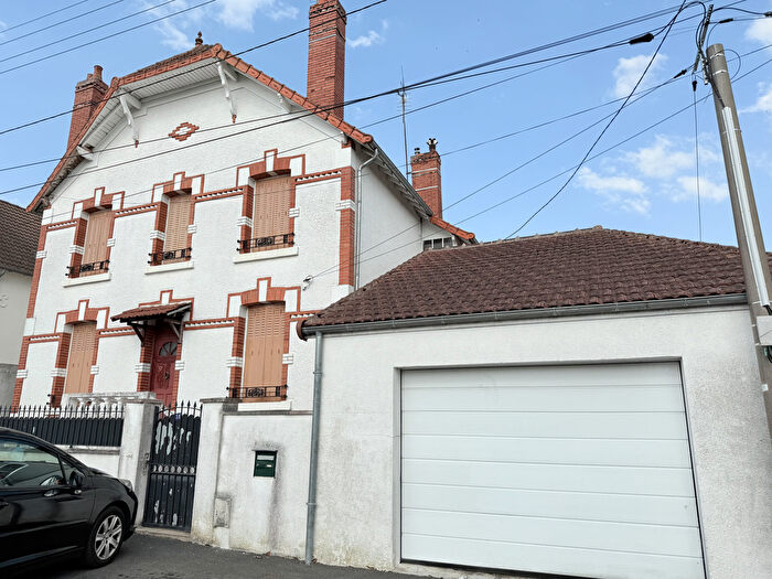 Maison à vendre - Vierzon, Bois Marteau, Grelet - 5 pièces - 3 chambres