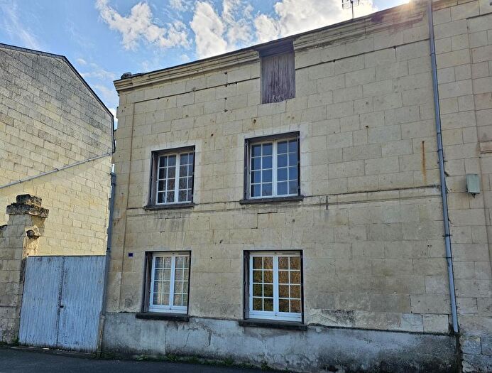 Maison à vendre - Souzay-Champigny - 5 pièces - 4 chambres