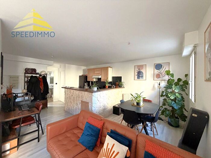 Appartement à louer - Périgny - 2 pièces - 1 chambre