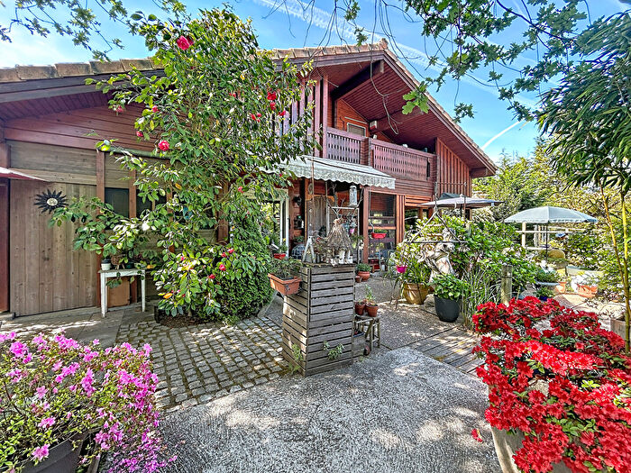 Maison à vendre - Ambarès-et-Lagrave, La Blanche, Bernatet, Saint-Denis, Chemin de Vie, Garlop - 6 pièces - 4 chambres