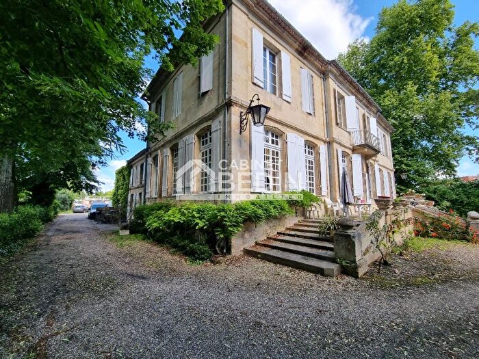 Maison à vendre - Blanquefort, Le Bourg - 15 pièces - 11 chambres