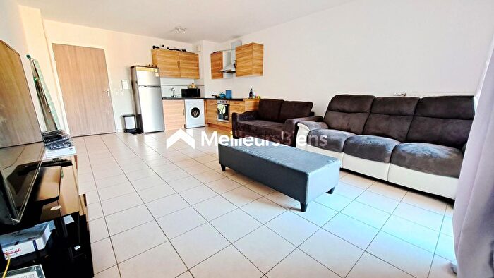 Appartement à vendre - Beaumont-sur-Oise - 2 pièces - 1 chambre