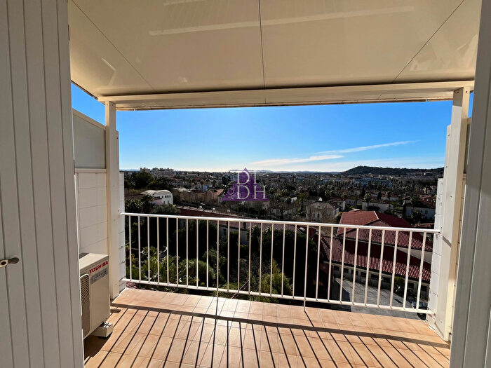 Appartement à vendre - Hyères, Centre-ville - 3 pièces - 2 chambres