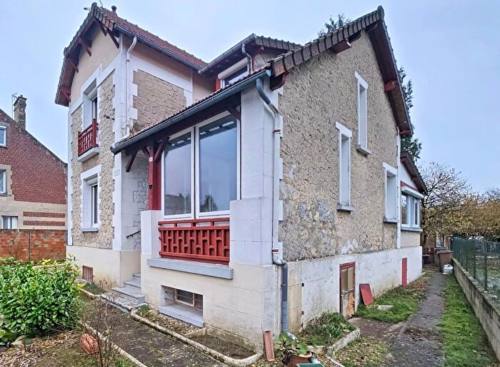 Anizy-le-Château : Maison 4 pièces à vendre
