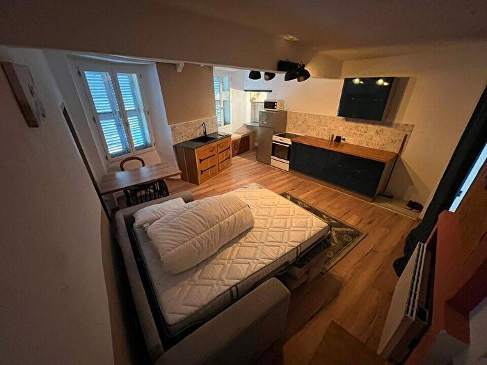 Méounes-lès-Montrieux - Appartement 1 pièce à louer