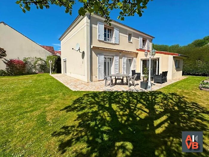 Maison 6 pièces à vendre à Bussy-Saint-Georges
