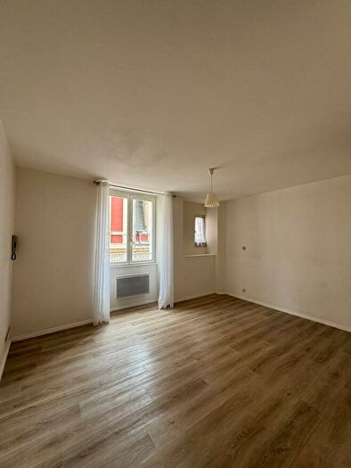 Appartement à louer - Centre Ville Est, Voiron - 1 pièce