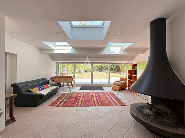 Maison 6 pièces à vendre à Chelles, Mont-Chalâts, Colline du Fort, La Tuilerie