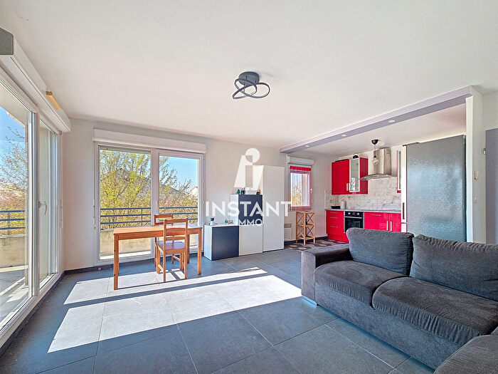 Appartement à vendre - Savigny-le-Temple, Plessis-le-Roi - 3 pièces - 2 chambres