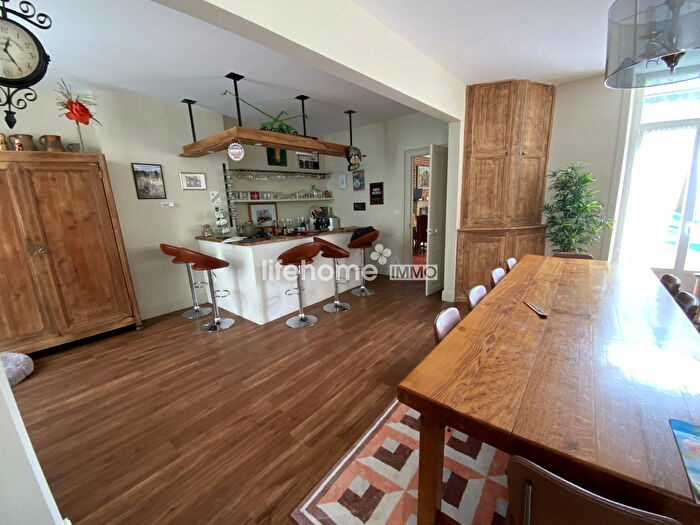 Maison à vendre - Levroux - 7 pièces - 6 chambres