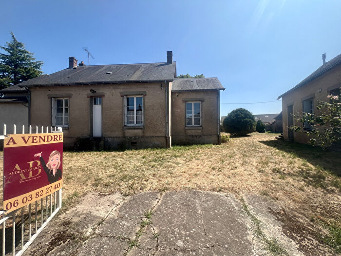 Auzouer-en-Touraine - Maison 5 pièces à vendre