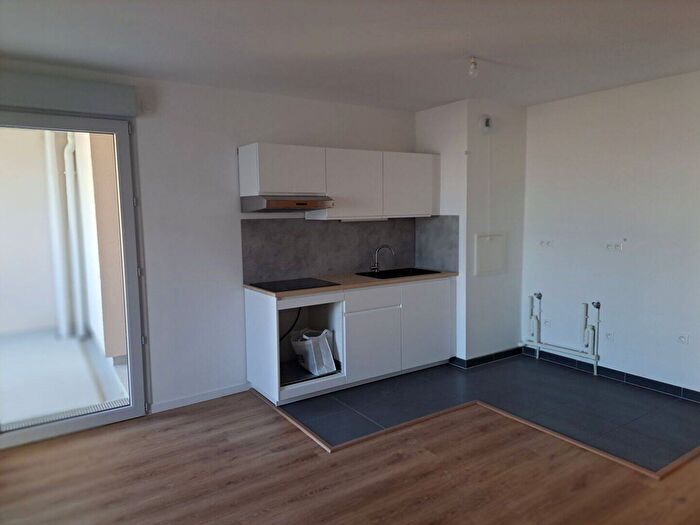 Bois d'Amour-Porte de Paris-Courlancy, Reims - Appartement 3 pièces à louer