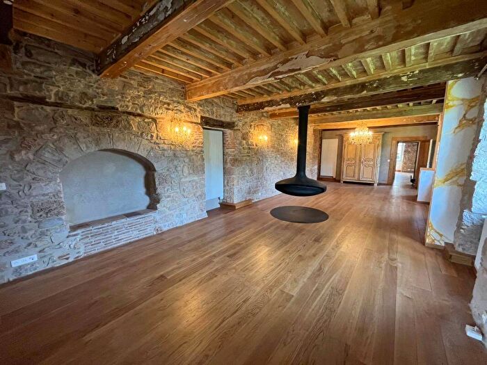 Saint-Antonin-Noble-Val : Maison 4 pièces à louer