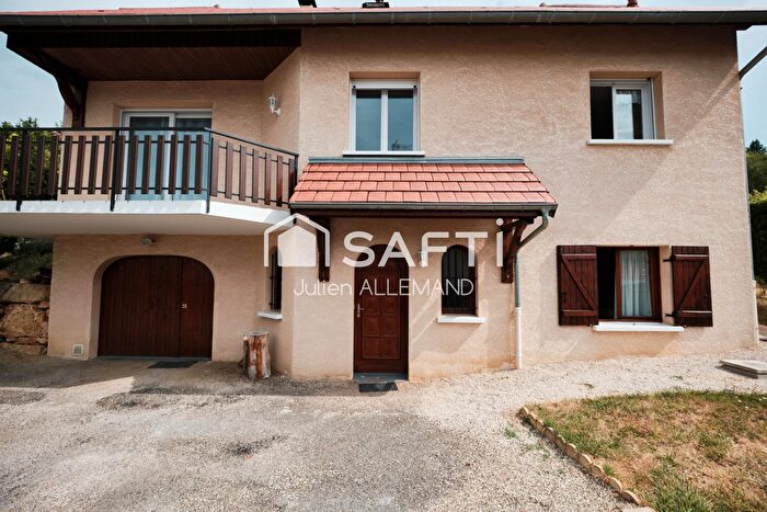 Maison 6 pièces à vendre à Montmorot