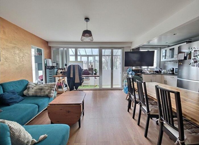 Appartement à vendre - Longjumeau, Colucci, Sud - 4 pièces - 3 chambres