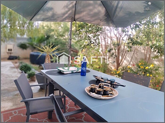 Maison à vendre - Perpignan, Moyen-Vernet - 5 pièces - 3 chambres