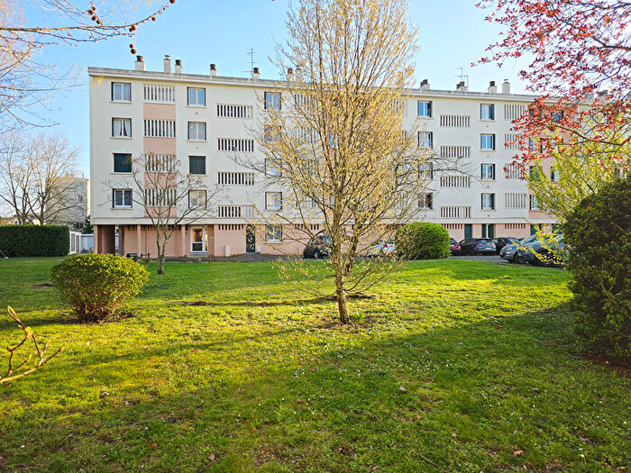Appartement à vendre - Mérignac, Centre-ville - 4 pièces - 2 chambres