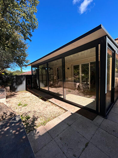 Maison à louer - Bouc-Bel-Air, La Mounine, Le Serre, Valcros - 2 pièces - 1 chambre