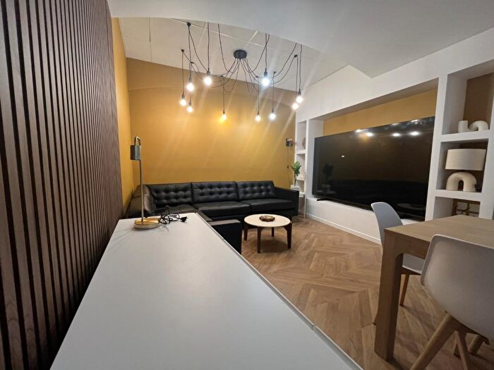 Appartement 1 pièce à Angoulême, Centre-ville, à louer