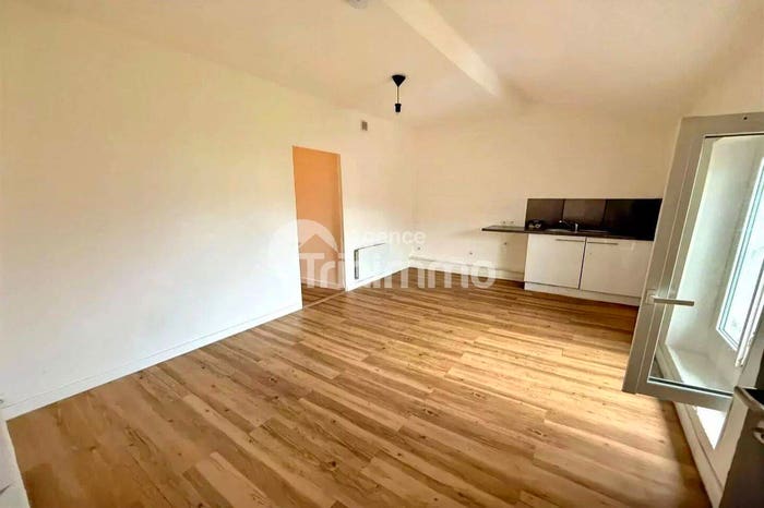 Appartement 2 pièces à Zone Périphérique Urbaine, Carpentras, à louer