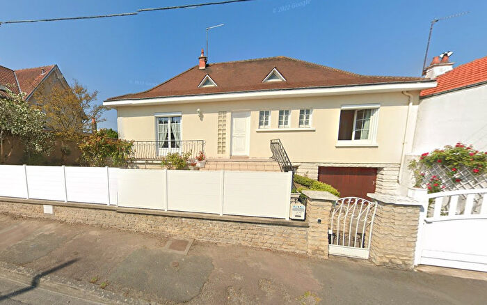 Maison à vendre - Châtellerault, Ozon - 5 pièces - 4 chambres