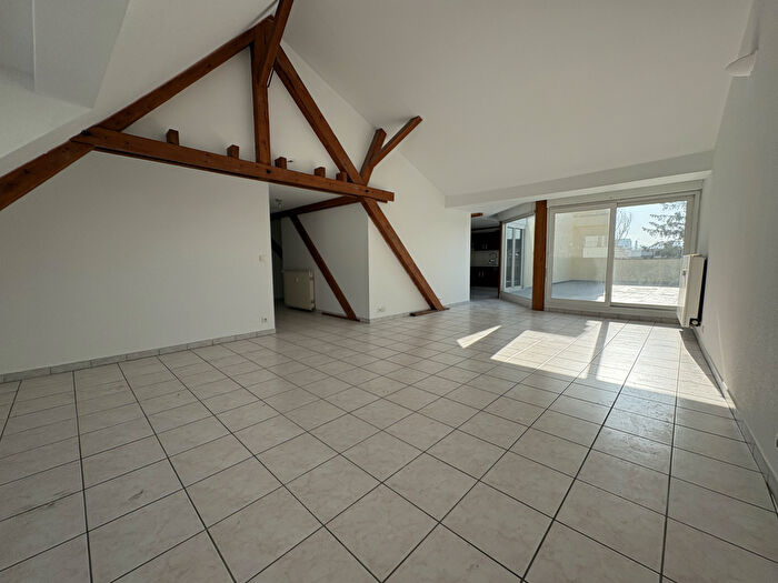 Appartement à vendre - Saint-Louis - 5 pièces - 4 chambres