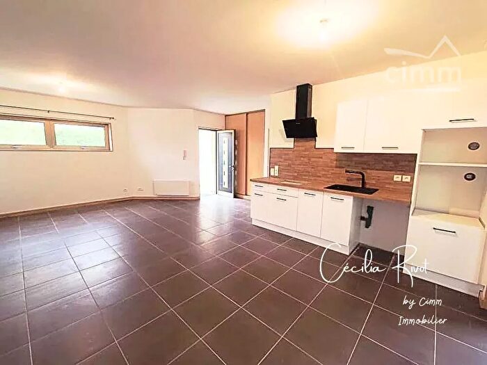 Maison à vendre - Jussas - 8 pièces - 3 chambres