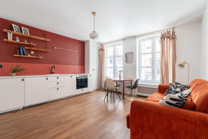 Appartement 2 pièces à Paris 18ème, Montmartre, Sacré Coeur, Abbesses, à vendre