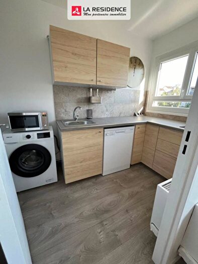 Bois Nogent Agiot, Maurepas : Appartement 1 pièce à louer
