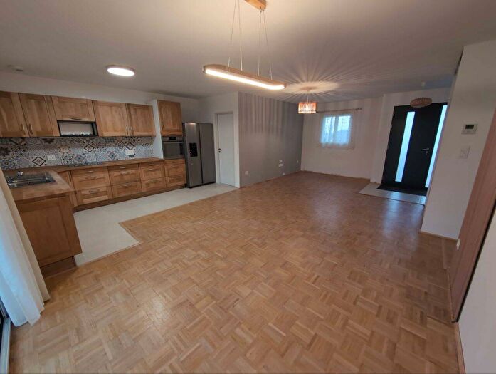 Maison à louer - Vendôme - 5 pièces - 3 chambres