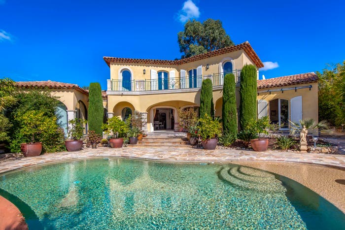 Maison 6 pièces à Fréjus, La Tour de Mare, à vendre