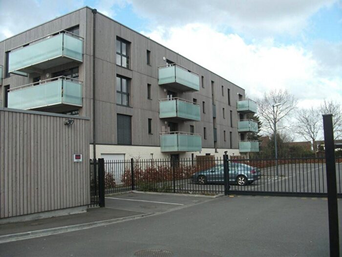 Appartement 2 pièces à Centre Ville, Neuville-en-Ferrain, à louer