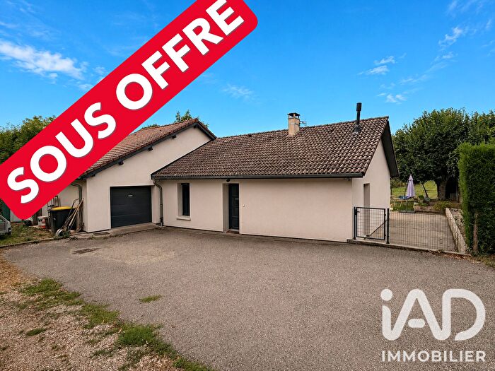 Maison 5 pièces à Saint-Geoire-en-Valdaine, à vendre