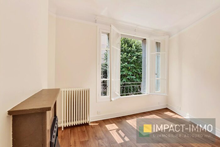 Courbevoie, Marceau République : Appartement 2 pièces à vendre
