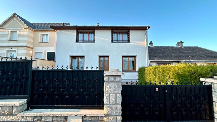 Maison à vendre - Goussainville, Centre-ville, Renaissance - 6 pièces - 4 chambres